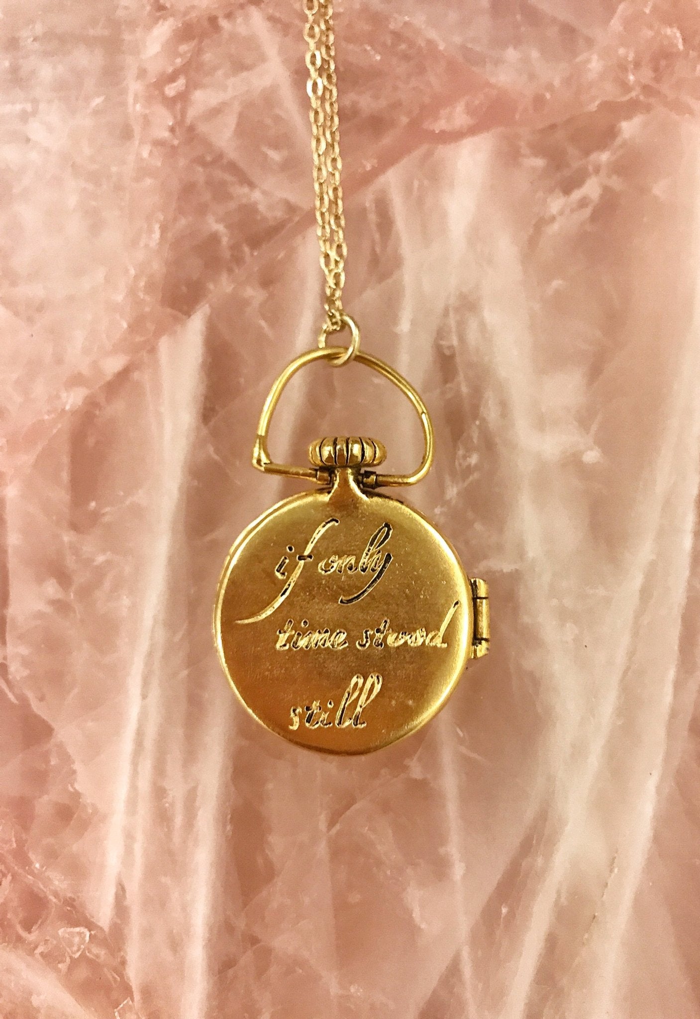 Clock Locket | Ariana Ost